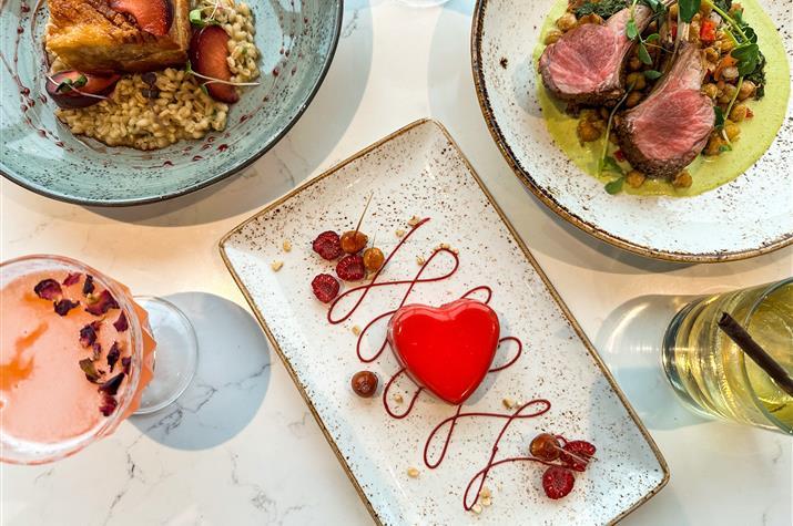 Aerie Restaurant & Lounge in Traverse City, MI | Grand Traverse Resort ...